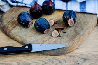 The Ultimate Guide to Dehydrate Figs Easily - The Foodie Affair