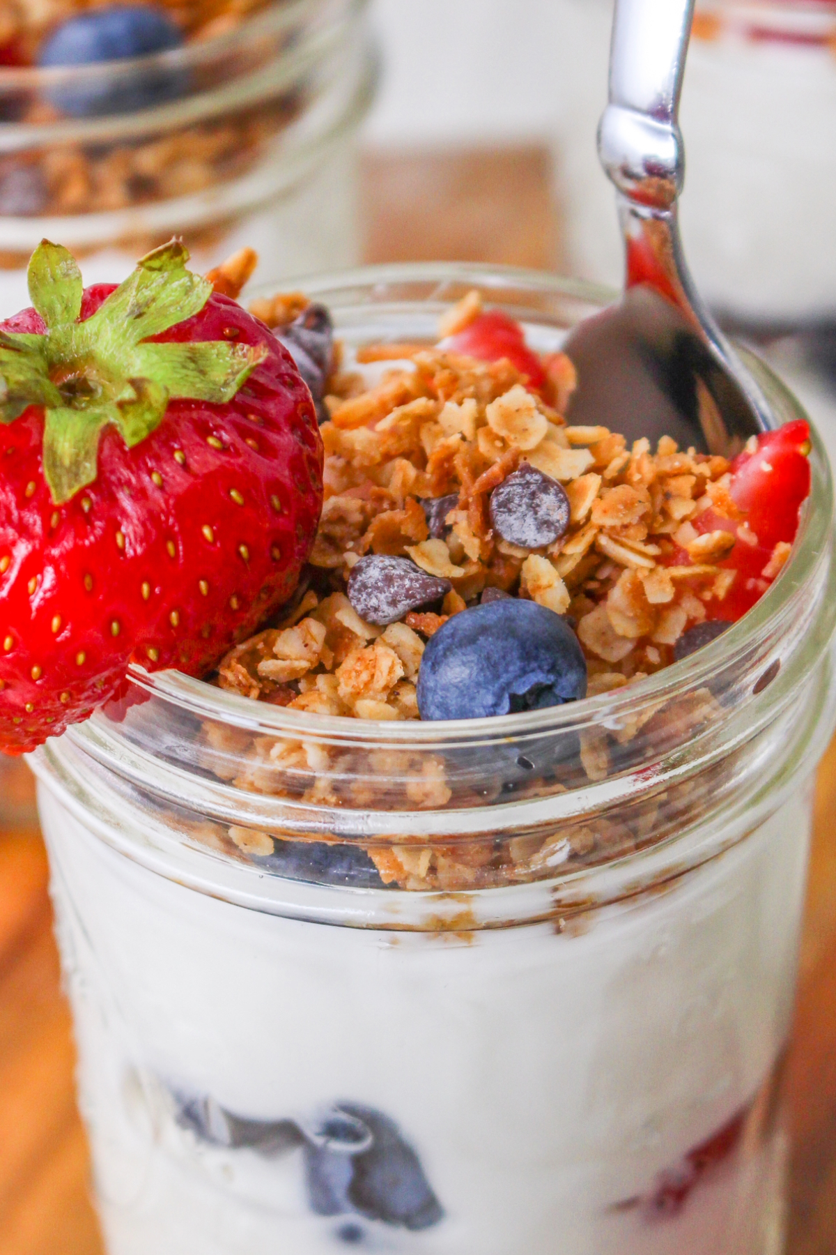 Healthy Breakfast Parfait Recipe - The Foodie Affair