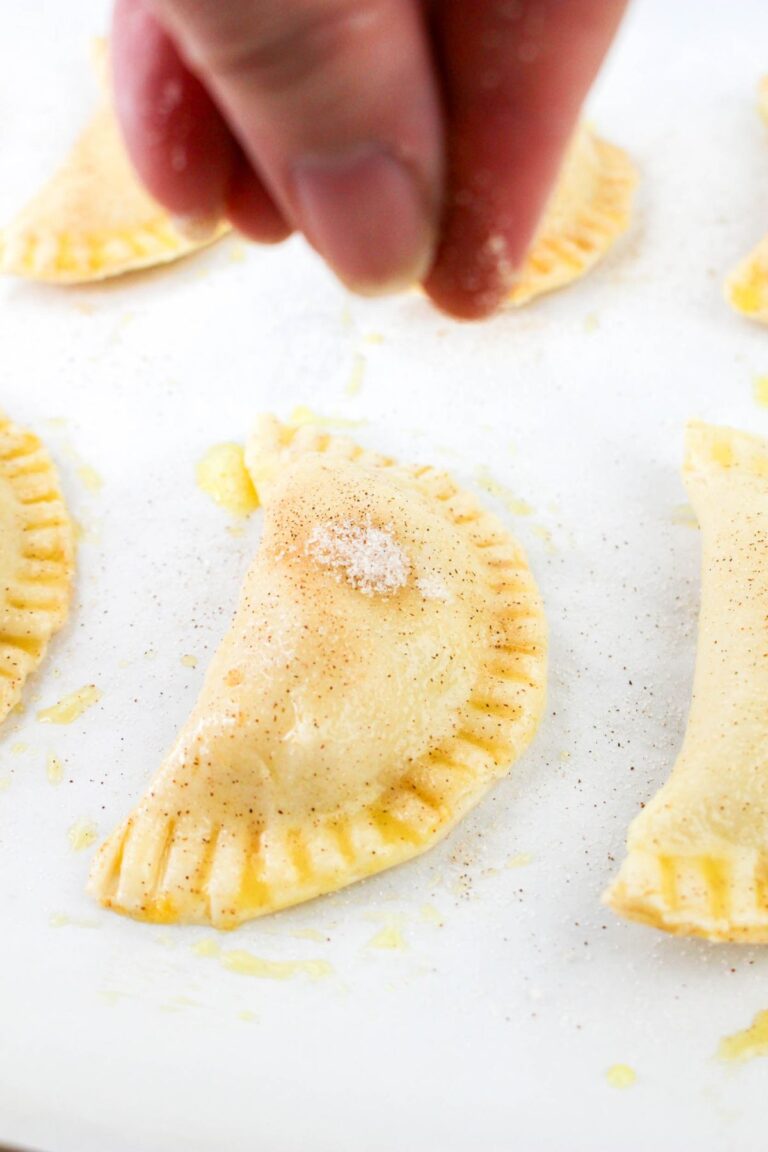 Easy Peach Hand Pie Recipe - The Foodie Affair