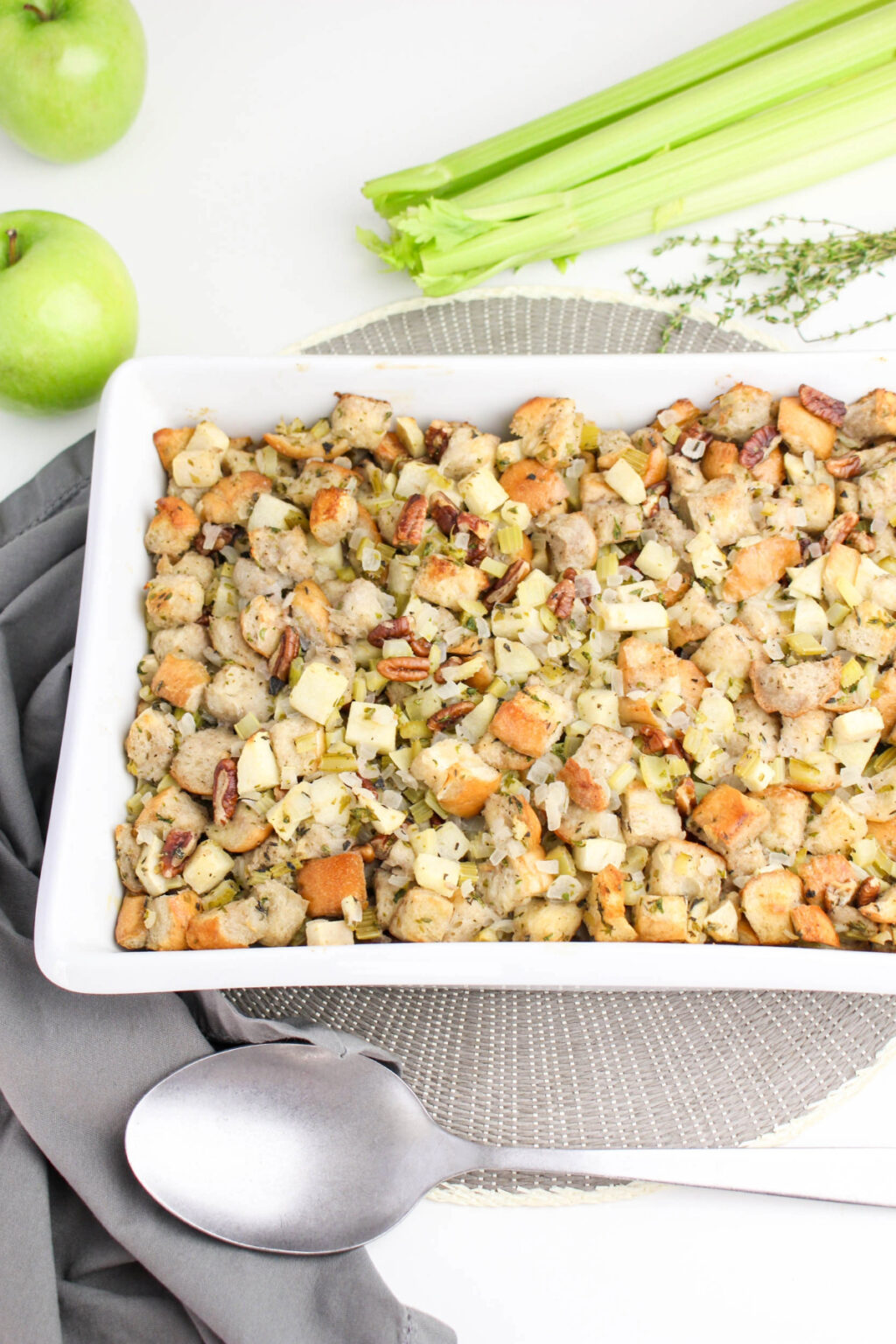 Easy Herb and Apple Stuffing Recipe - The Foodie Affair