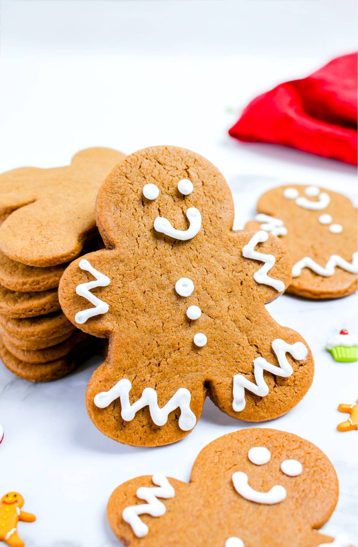 Easy Gingerbread Men Cookies Recipe - The Foodie Affair