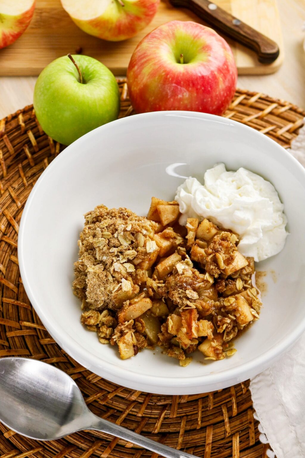 Low Sugar Apple Crisp Recipe - The Foodie Affair