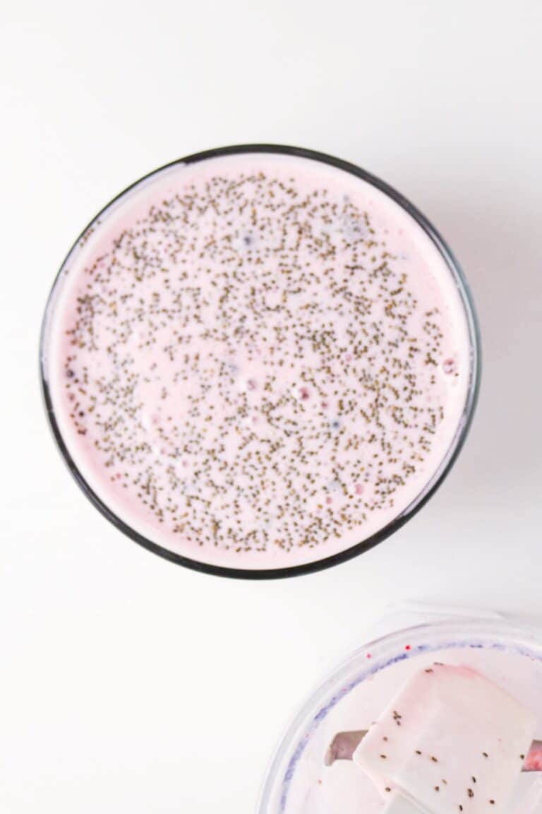 Strawberry Chia Pudding with Almond Milk (Easy & Healthy) - The Foodie ...